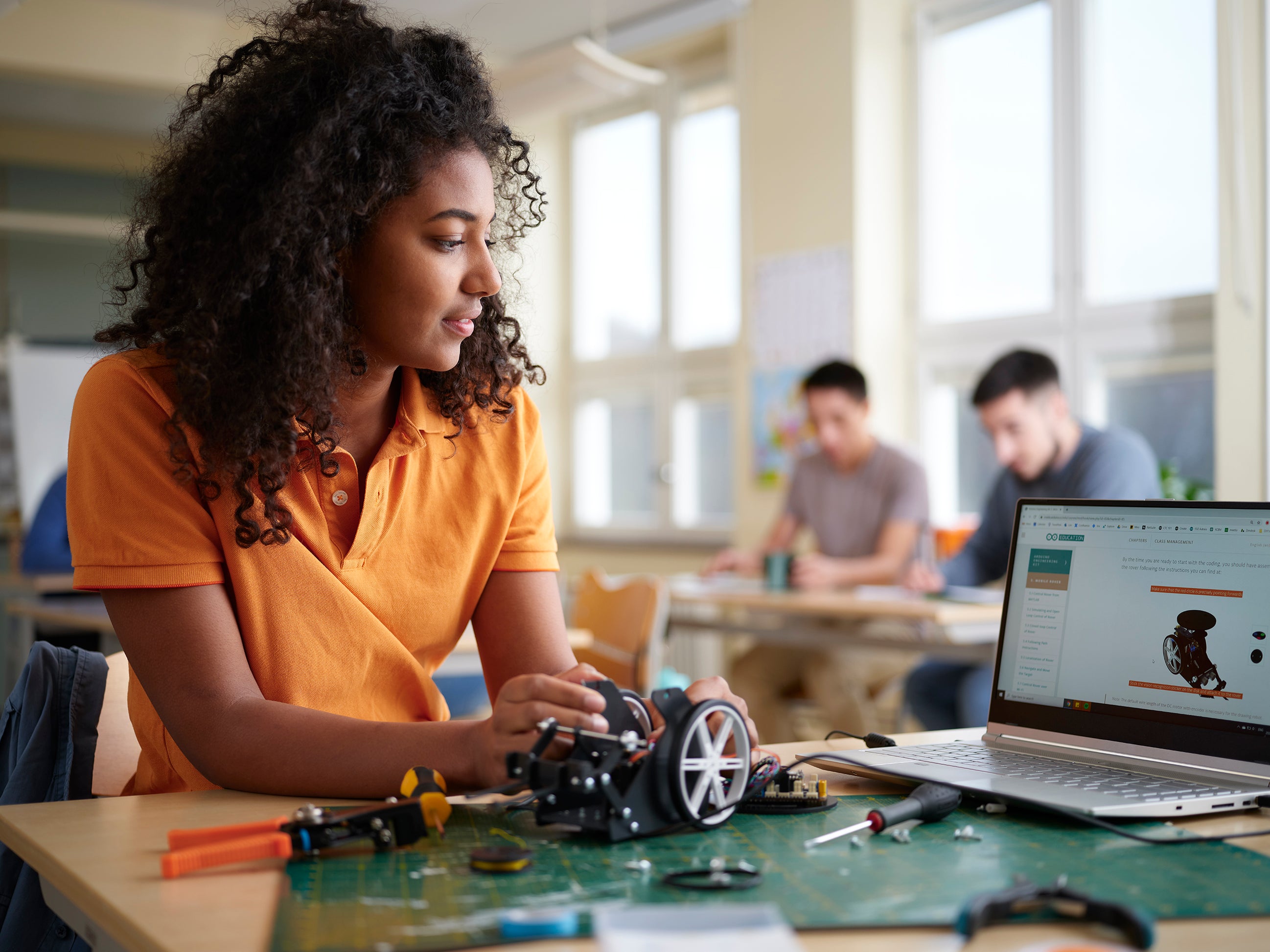 Arduino Engineering Kit Rev2 – Hands-on Mechatronics & Robotics Learning — Arduino Official Store