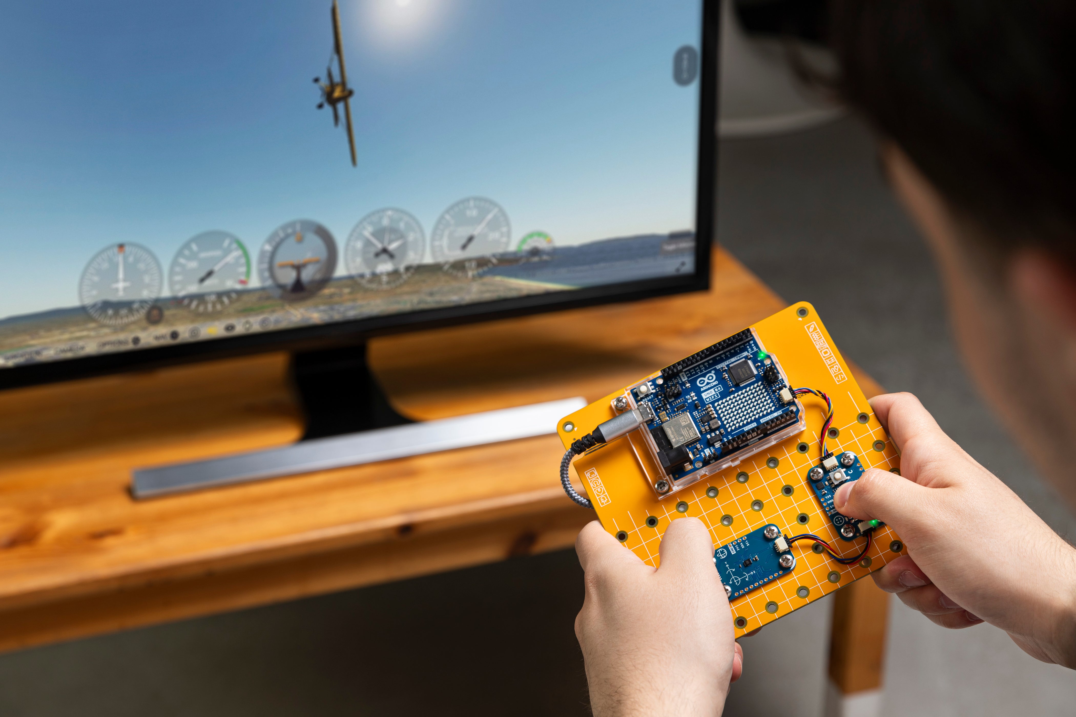 Arduino Plug And Make Kit Uno R4 And 7 Modulino Sensors For Iot — Arduino Official Store